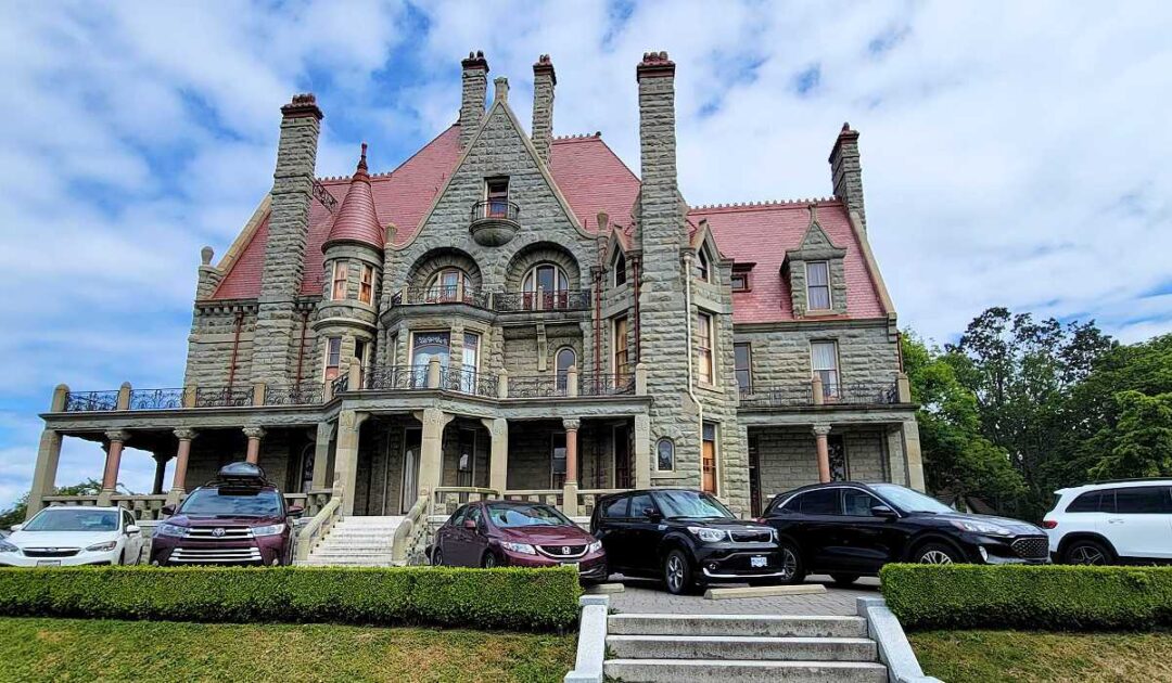 10 Castles To Visit In Canada, 5 You Can Stay In - Forever Karen