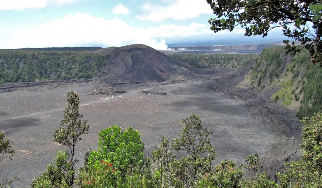Hawaii Volcanoes National Park, A Visitor's Guide - Forever Karen